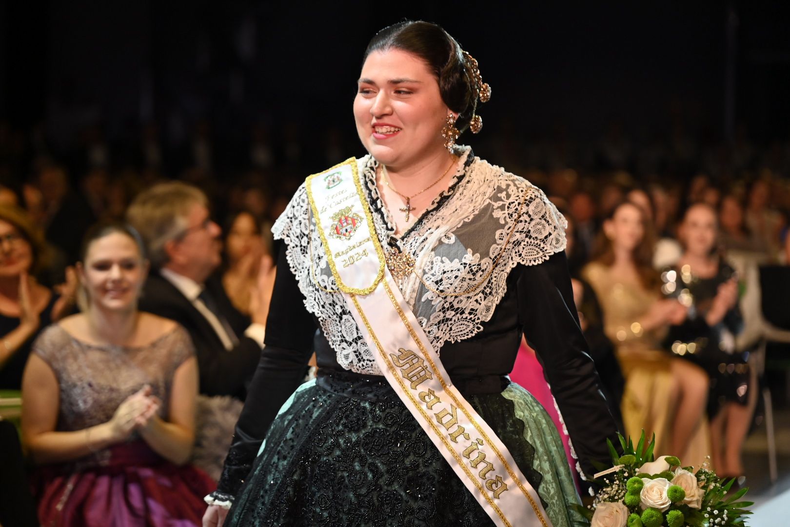 La regina Lourdes obri la primavera al Palau en la seua Galania - El ...