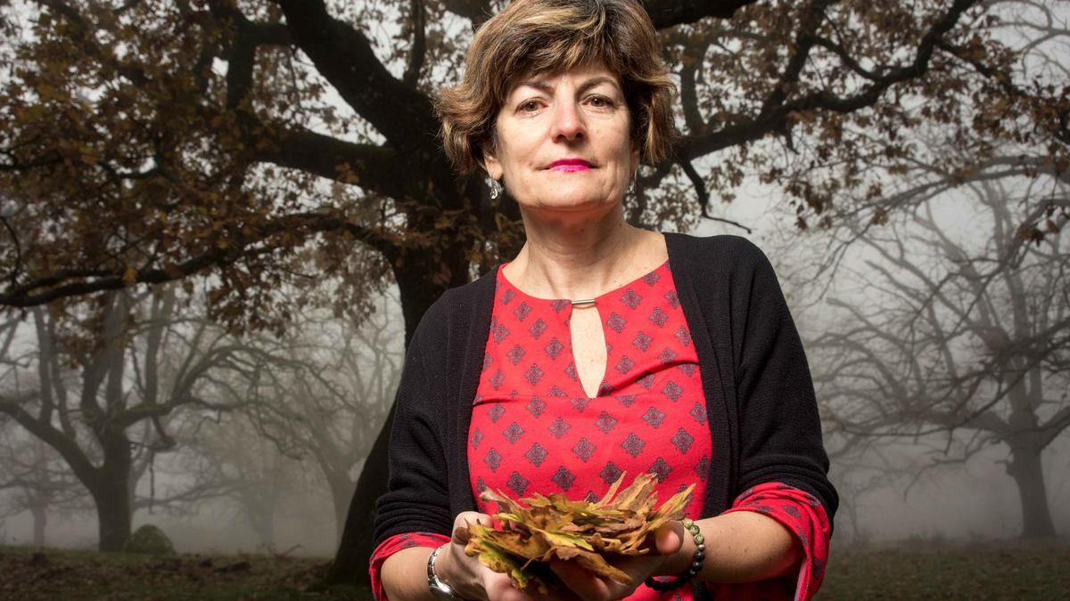 María Ángeles Pérez: "El poema es un viaje a nuestros sentidos"