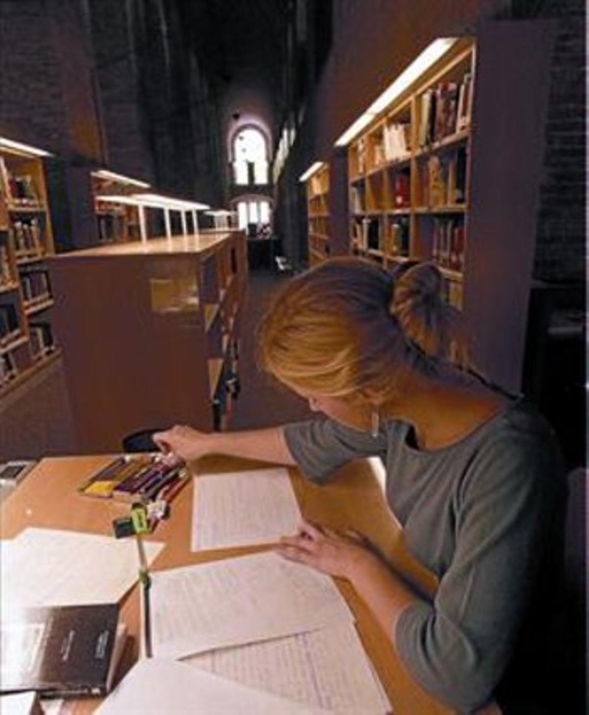 La biblioteca de la UPF recibe el Premio Década - El Periódico