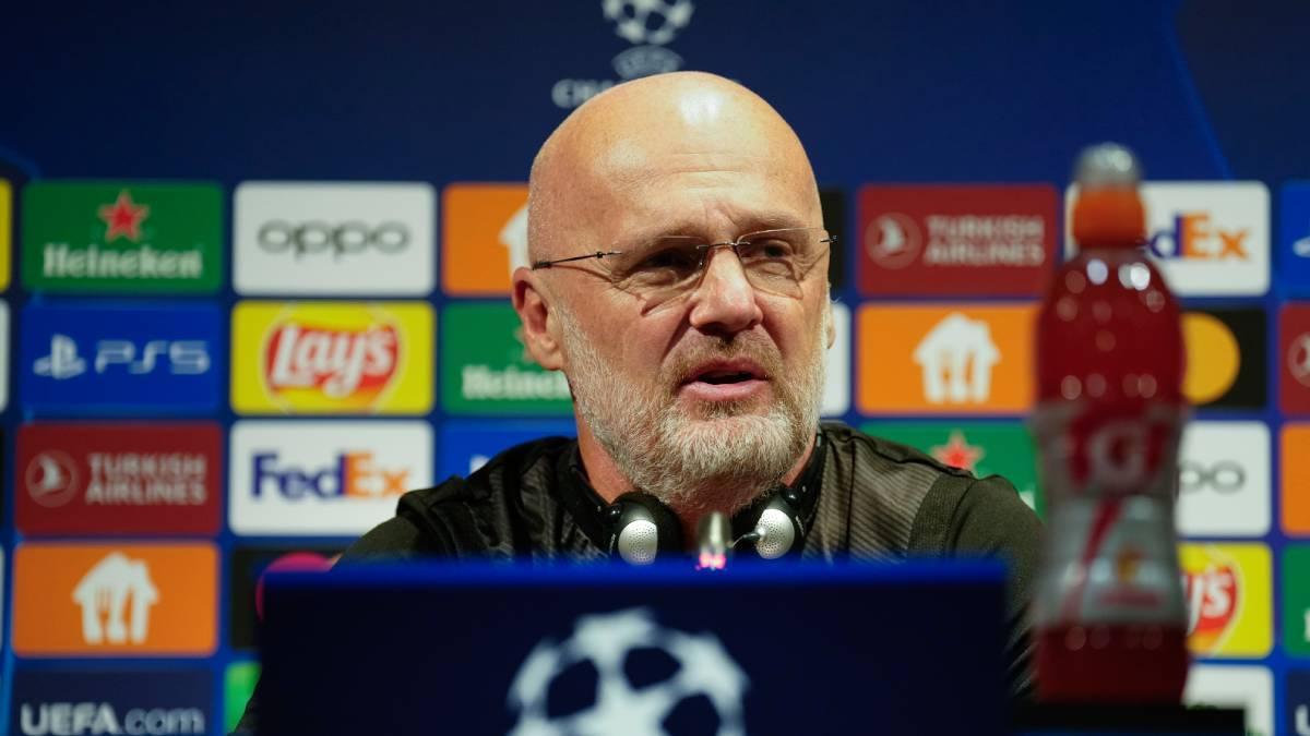 Michal Bilek: "El Barça es el máximo favorito del grupo"