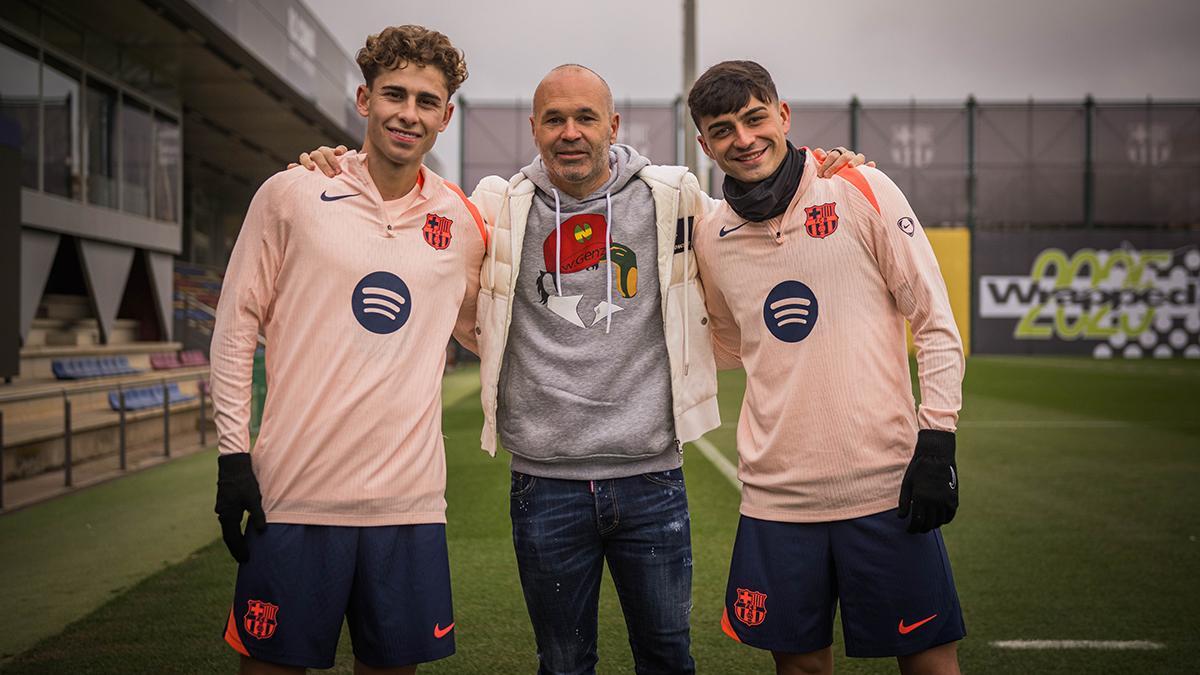 Iniesta da el salto a los banquillos de la mano del Gulf United de Dubái