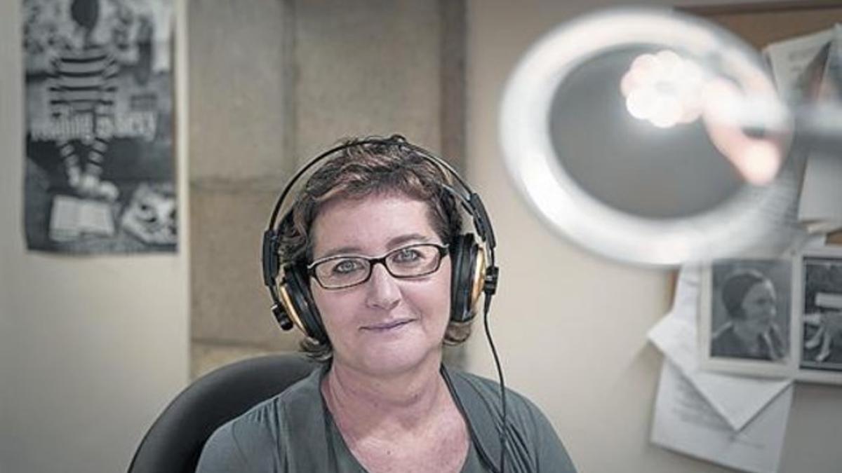 Neus Pinart: "Gracias a Twitter mantengo amistad con algún diputado"