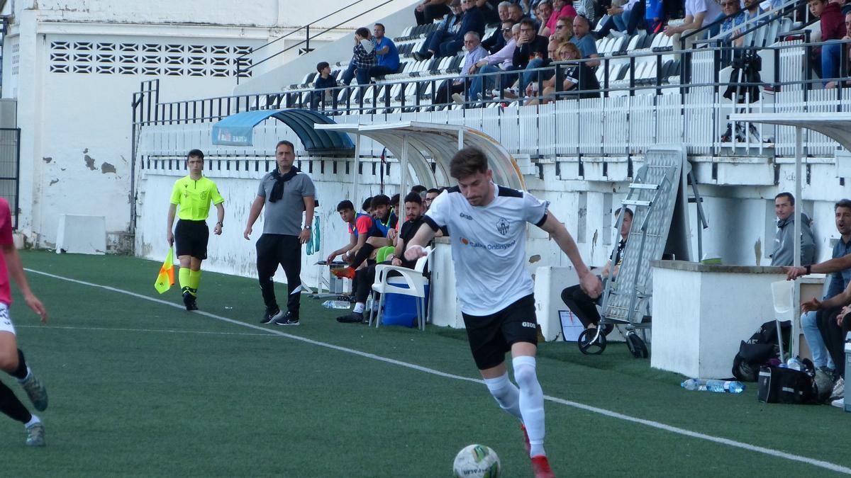 El CE la Font cae ante el líder