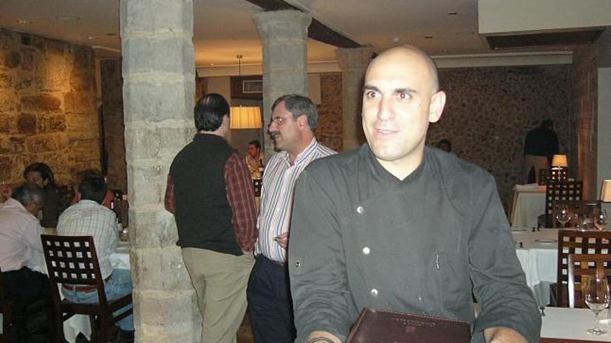 Luis Alberto Lera representa a la región en el concurso "Cocinero del siglo XXI"