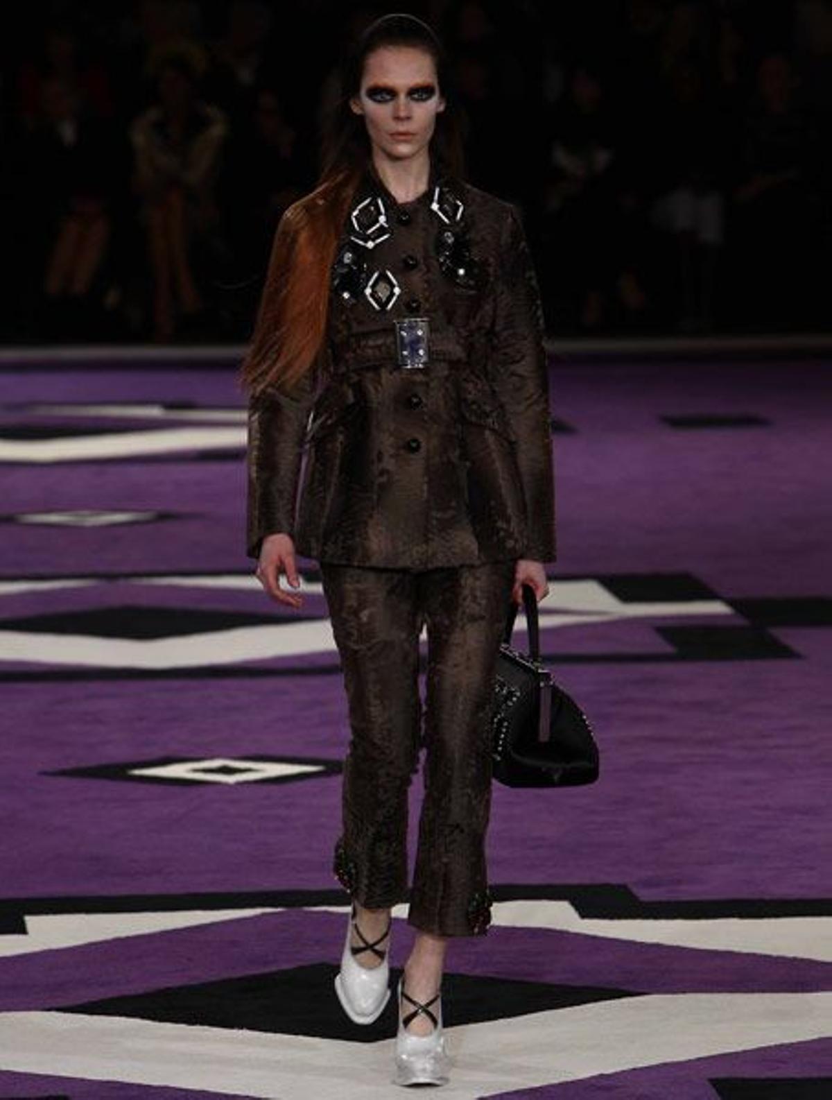 Prada y sus estampados geométricos en Milán - Woman