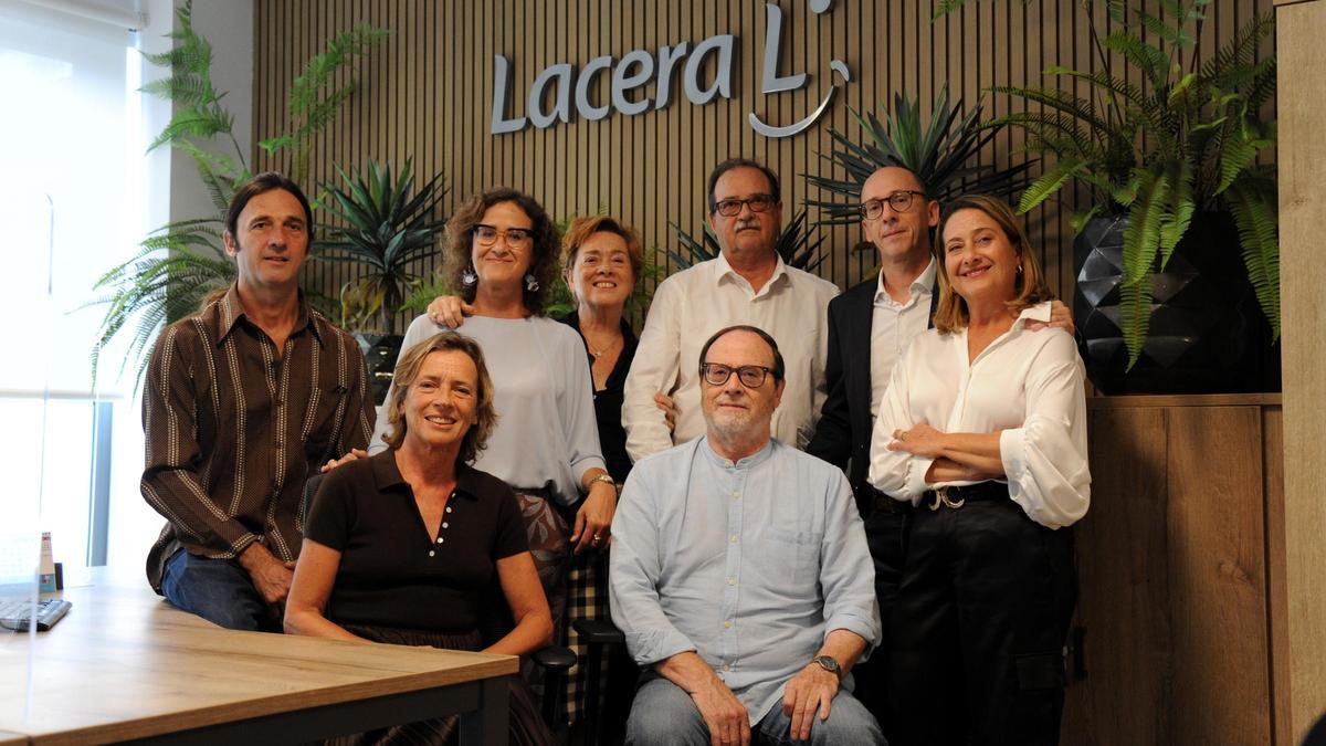 La familia De La Cera, fundadora de la compañía de limpieza Lacera ...