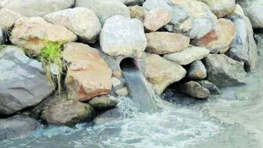 Los vecinos llevan los vertidos del litoral sur de nuevo al juzgado ...