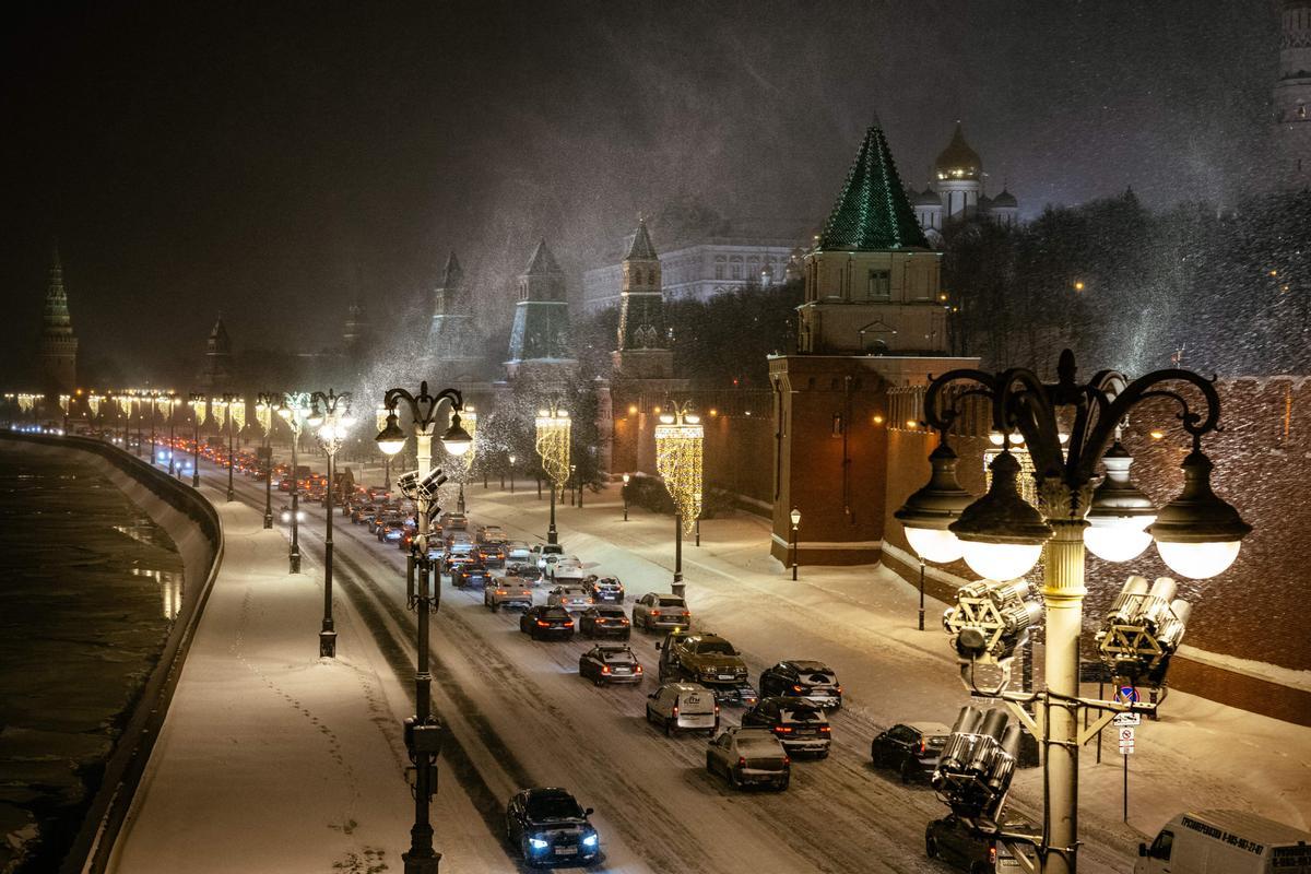 Una 'nevada apocalíptica' sepulta Moscú bajo más de 56 centímetros de nieve