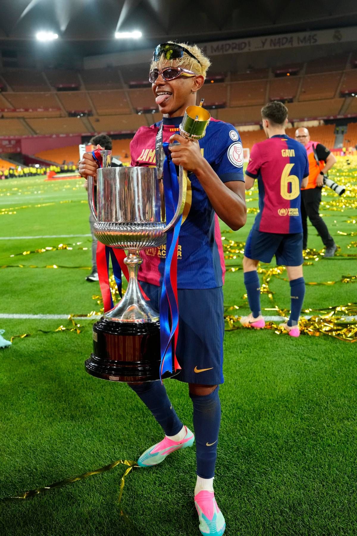 CAMBIO 'LOOK' LAMINE YAMAL | De promesa del fútbol a marcar tendencias ...