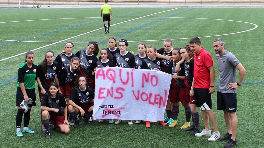 "Ens han deixat soles i ens hem sentit enganyades"