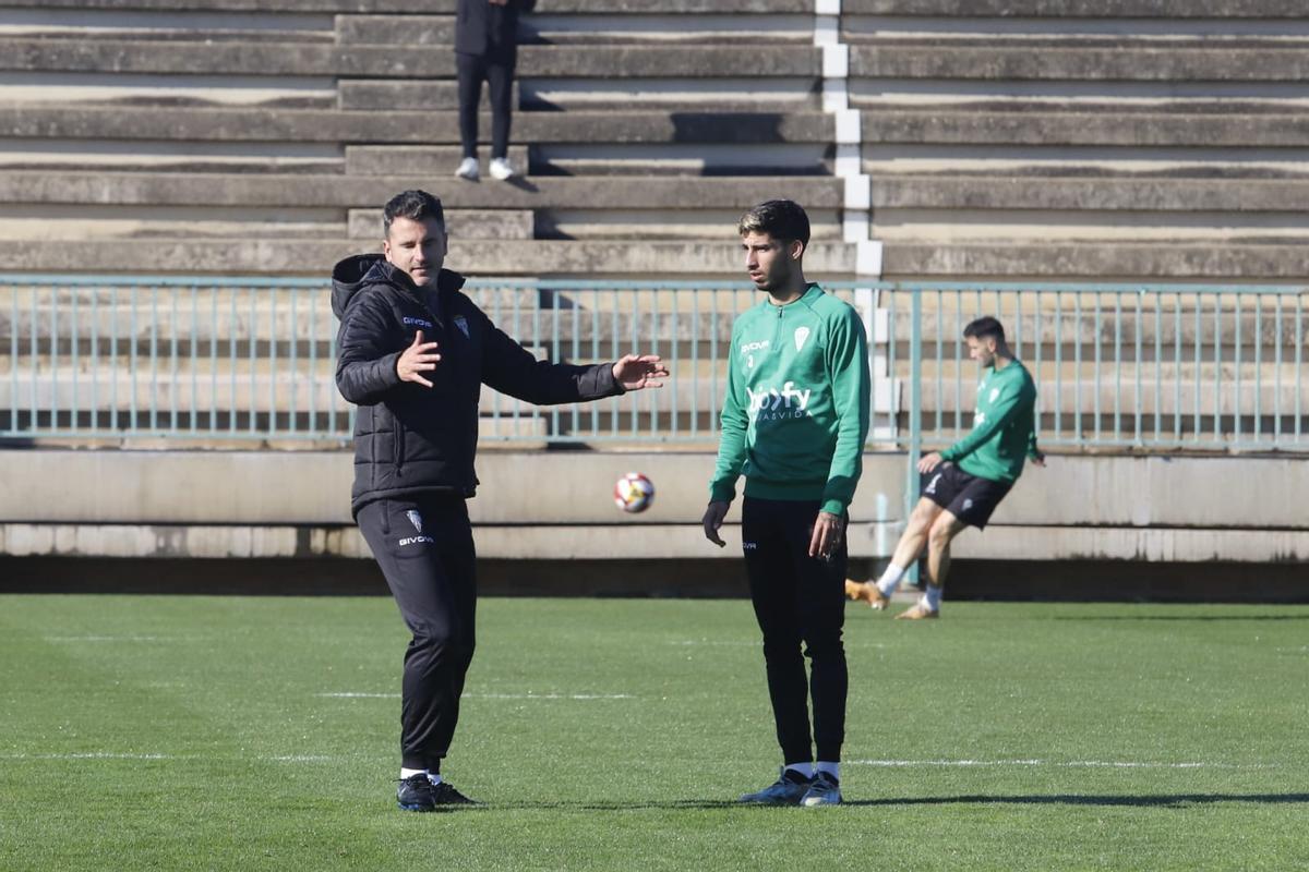 Iván Ania, el mercado y la cita ante el Murcia: "Tenemos que tener ...