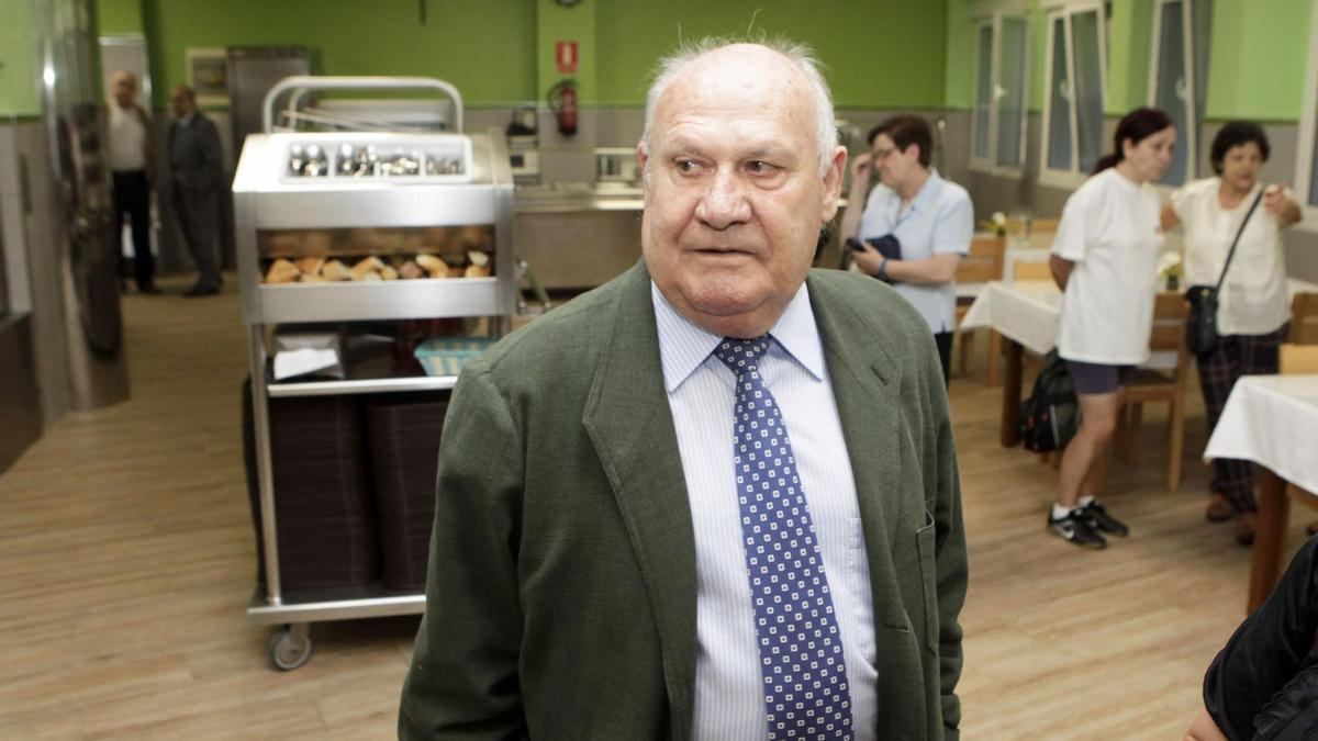 Fallece Luis Torres, histórico presidente de la Cocina Económica de ...