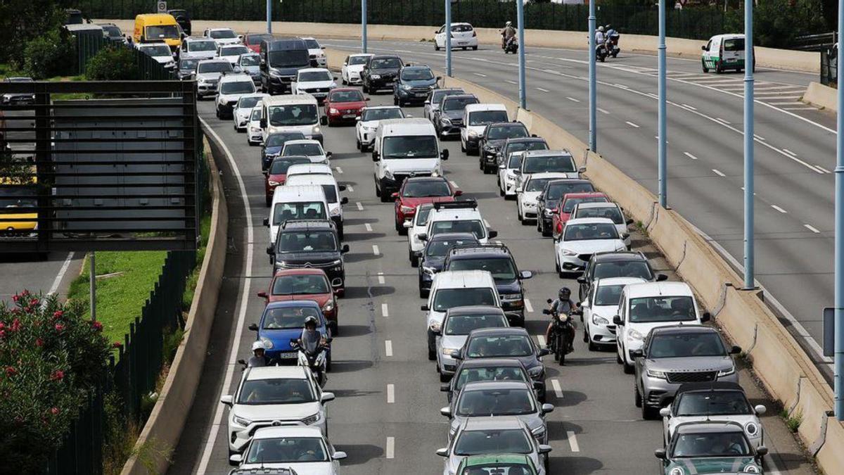 "Estoy harta de que se colapse todo": el drama de los atascos diarios ...