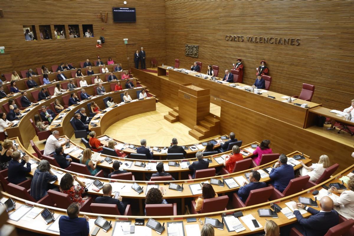 Sigue en directo el acto de constitución de las Cortes Valencianes ...