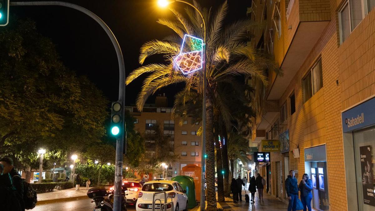 La ilusión de la Navidad se apaga en las nuevas calles iluminadas de ...