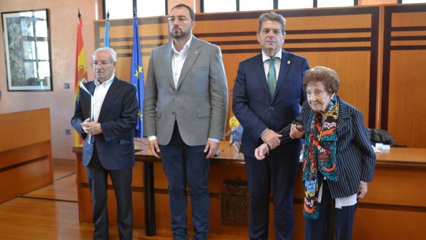 Barbón pone como ejemplo de concordia a los nuevos hijos predilectos de San Martín