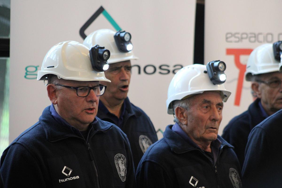 CORO MINERO TURÓN | El Coro Minero da la nota en Turón: una exposición ...