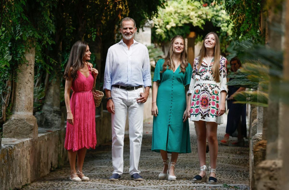 Los mensajes que esconde el posado de la familia real en Mallorca