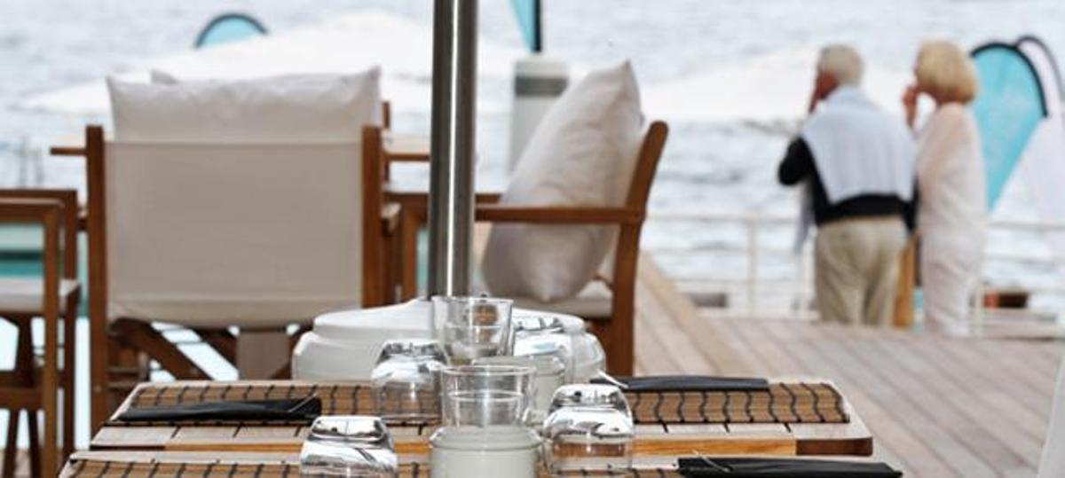 Beachclub Zhero: Vom Mittelmeer zur Skipiste und wieder zurück