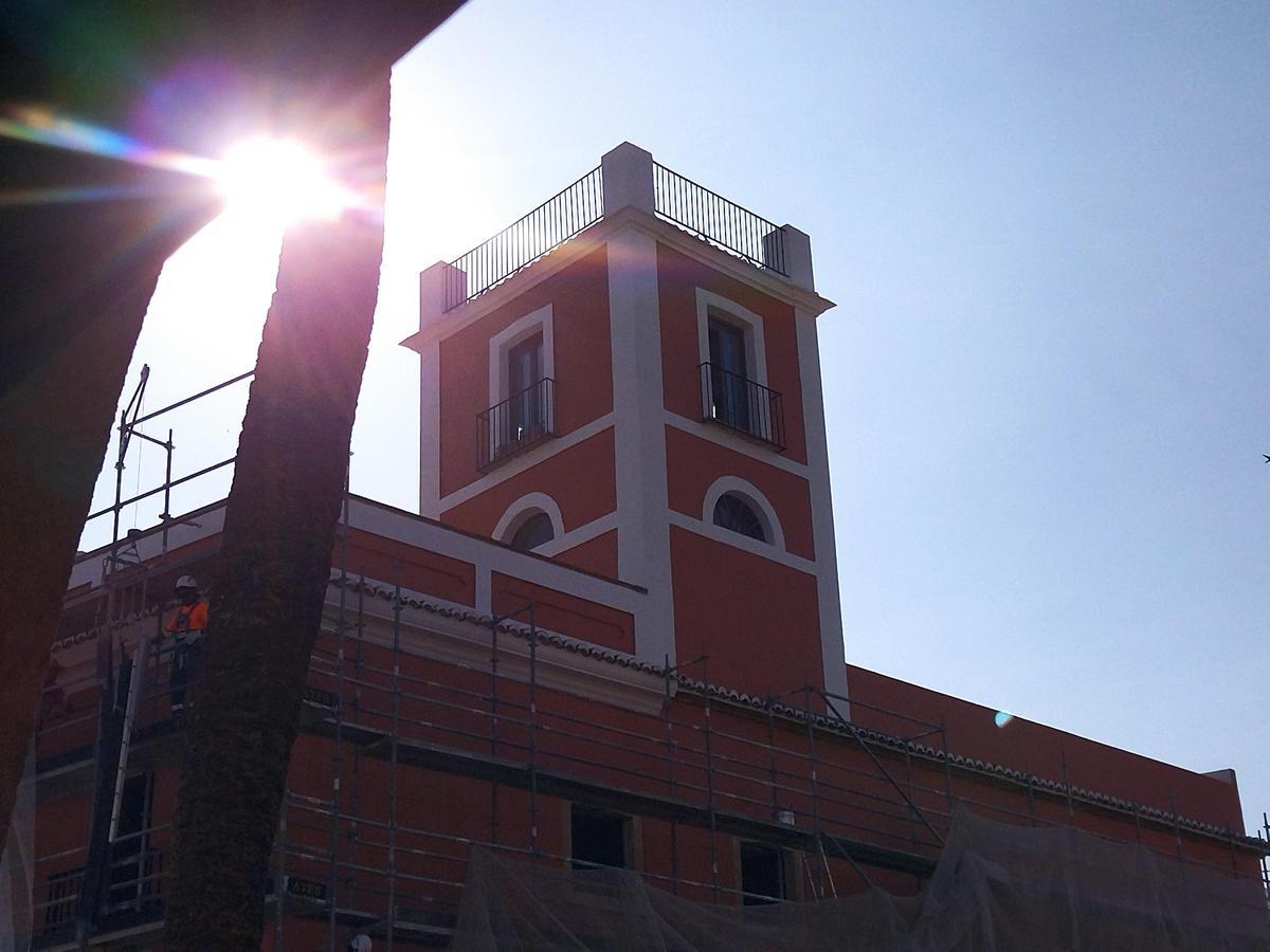La torre roja de Xàbia ve la luz