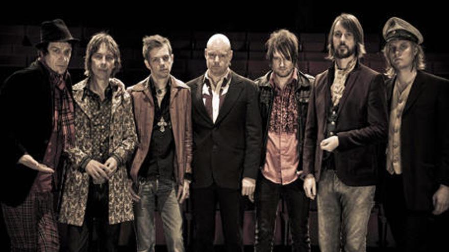 Diamond Dogs: "Llegamos a tocar para tres personas y un perro"