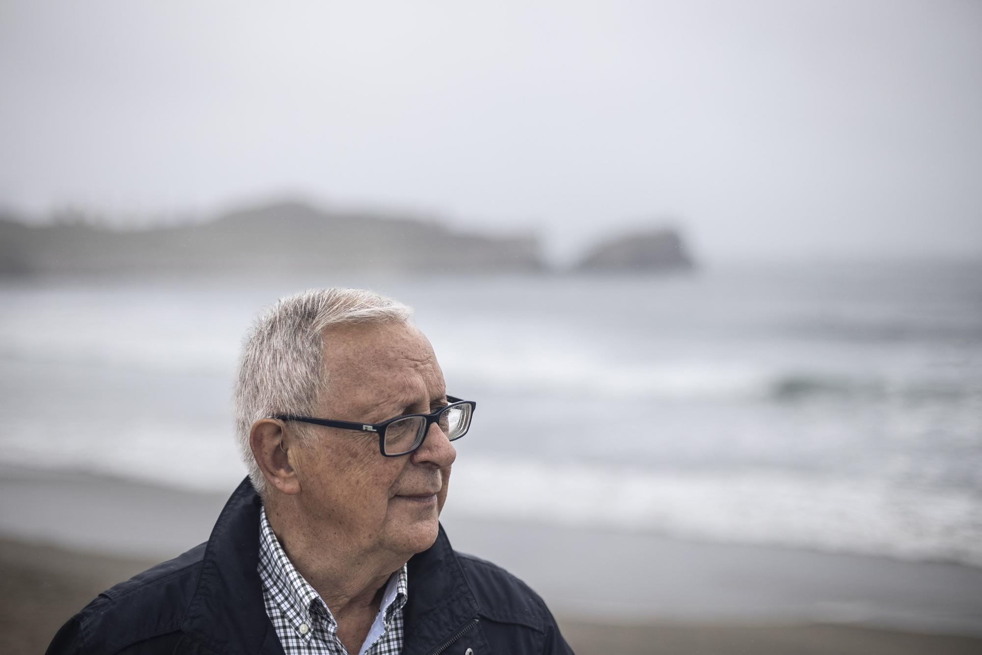 Rogelio regresa al concejo donde había demasiados niños para tan pocos ...