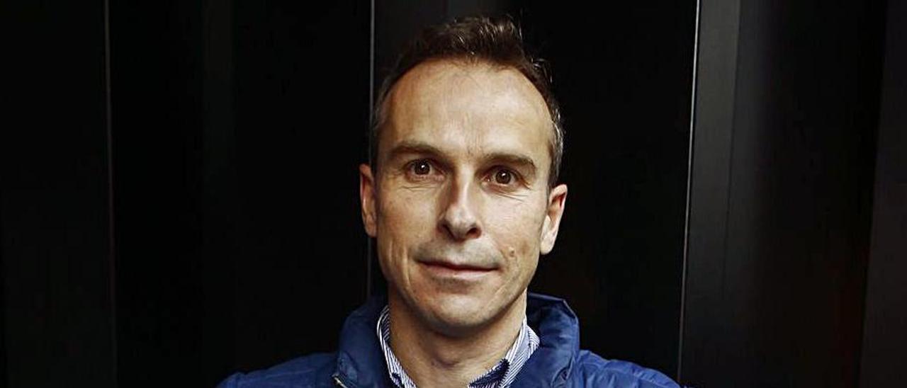 La doble vida de Jaime: de jugar en el Oviedo en Primera a acabar dos ...