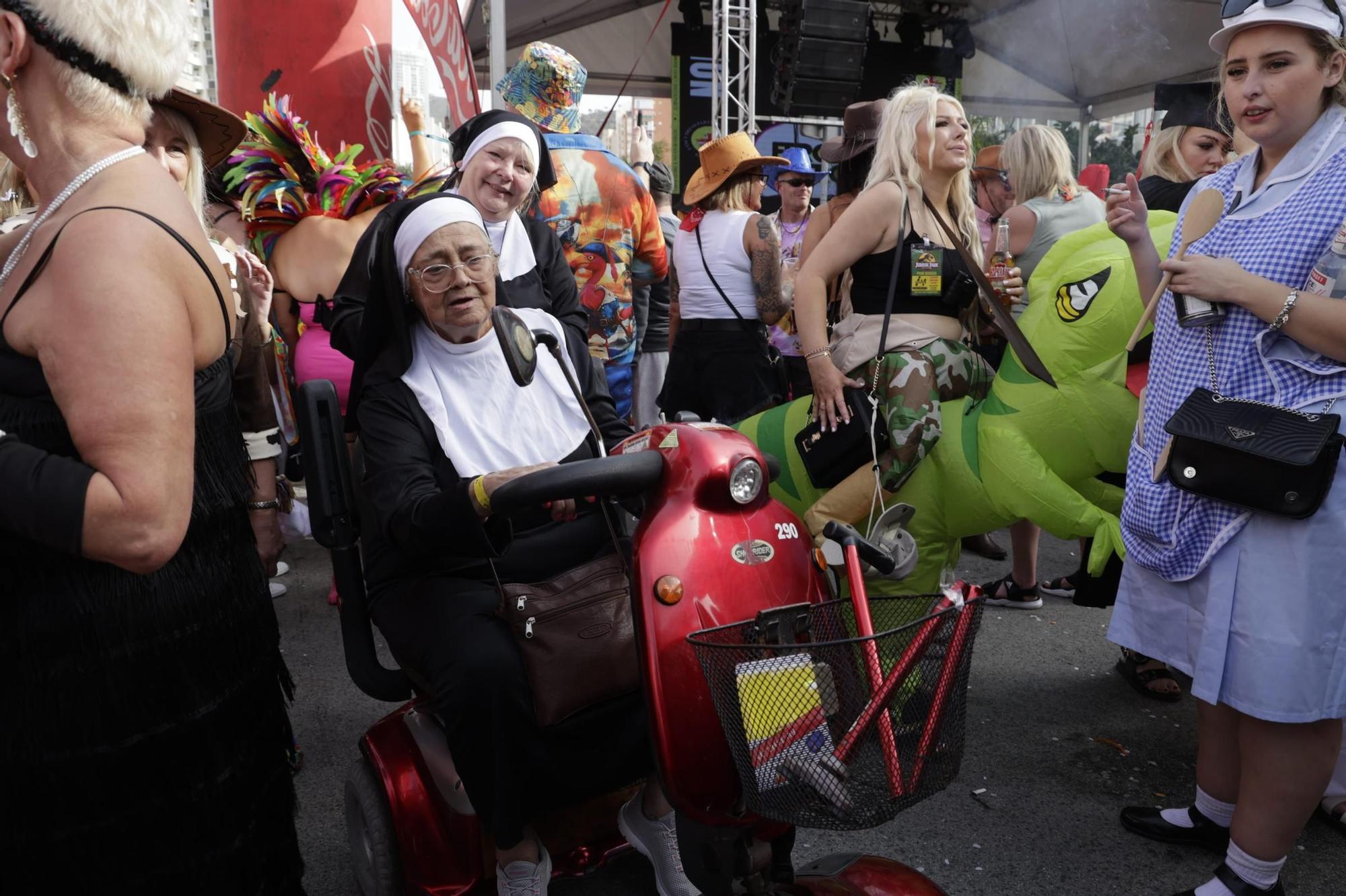 Fancy Dress Party de Benidorm: la fiesta británica más colorida