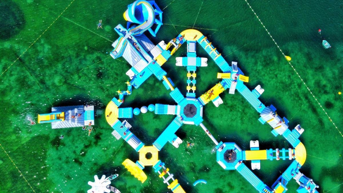 Mogor contará con un ‘aquapark’ flotante de más de 800 metros cuadrados