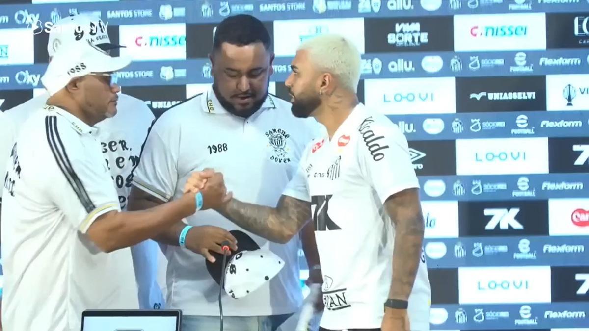 El mensaje de un ultra a Gabigol en su presentación en el Santos ...