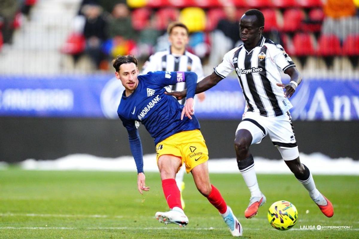 AWER MABIL CD CASTELLÓN RENOVACIÓN CONTRATO, Las razones de la ...