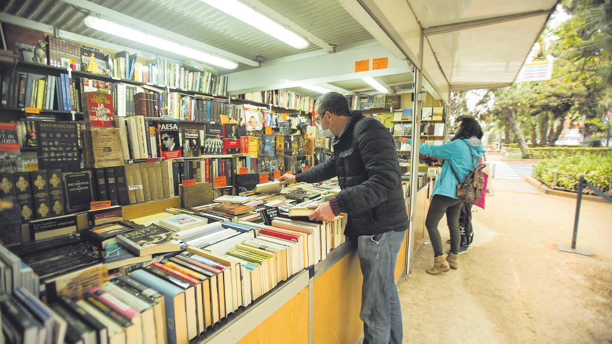 La Gran Via Marqués del Túria acollirà un any més la Fira del Llibre ...