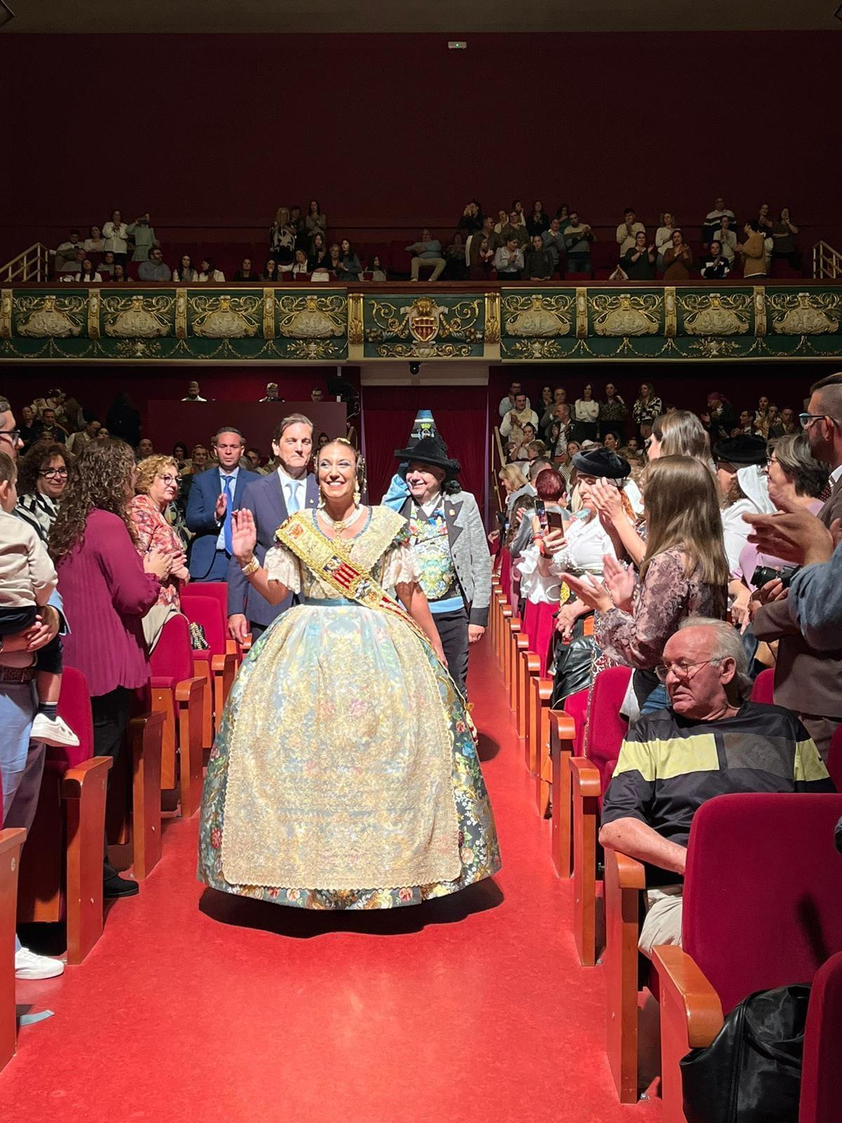 Las mejores imágenes de la presentación de la Fallera Mayor de Alzira