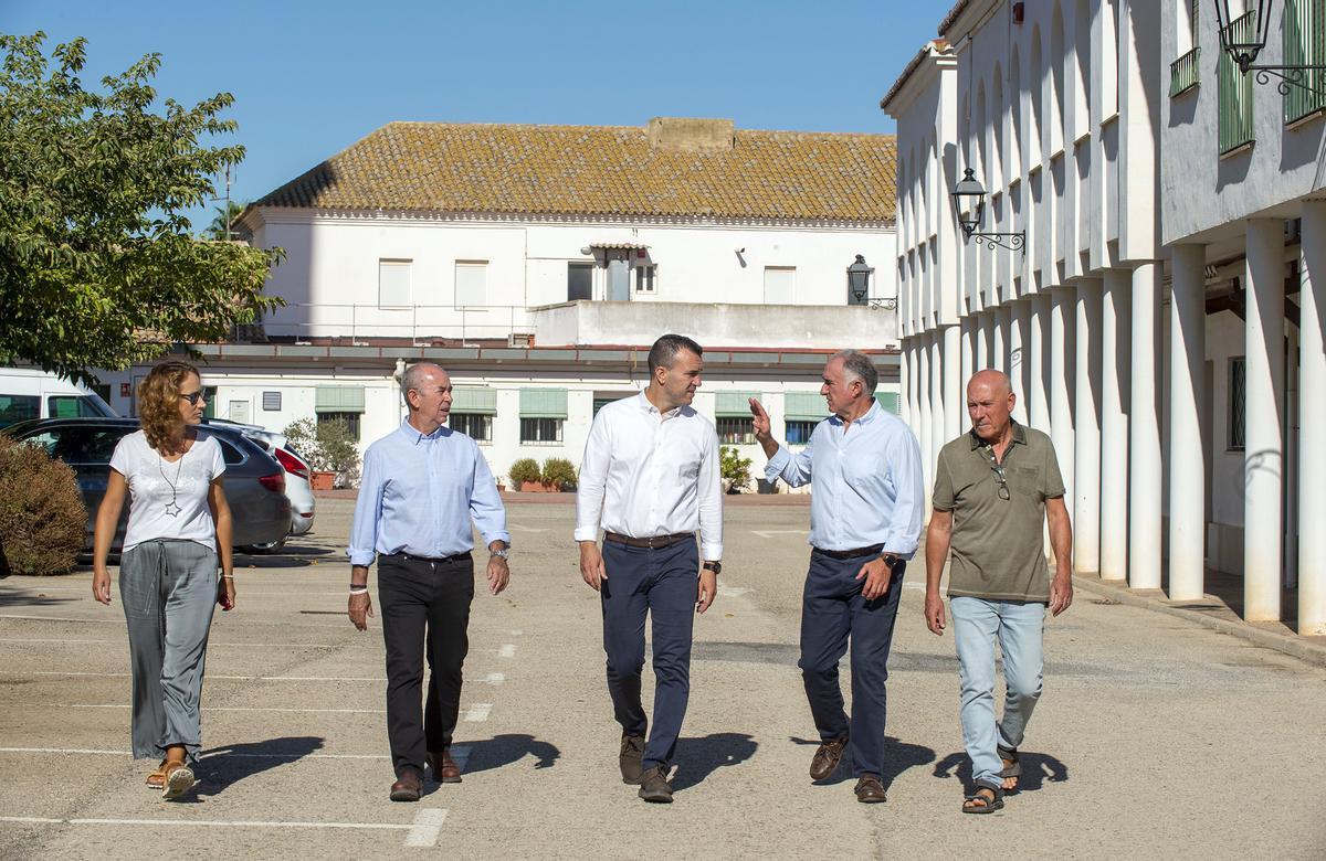 Mompó abre el curso en la Escuela de Capataces Agrícolas de Catarroja