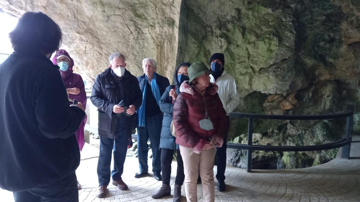 La Cueva de Tito Bustillo abrirá su temporada turística el próximo 1 de ...