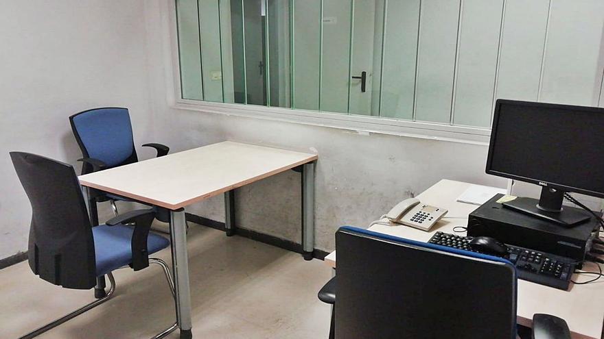 Interrogatorios judiciales con hasta diez personas en una sala de seis ...