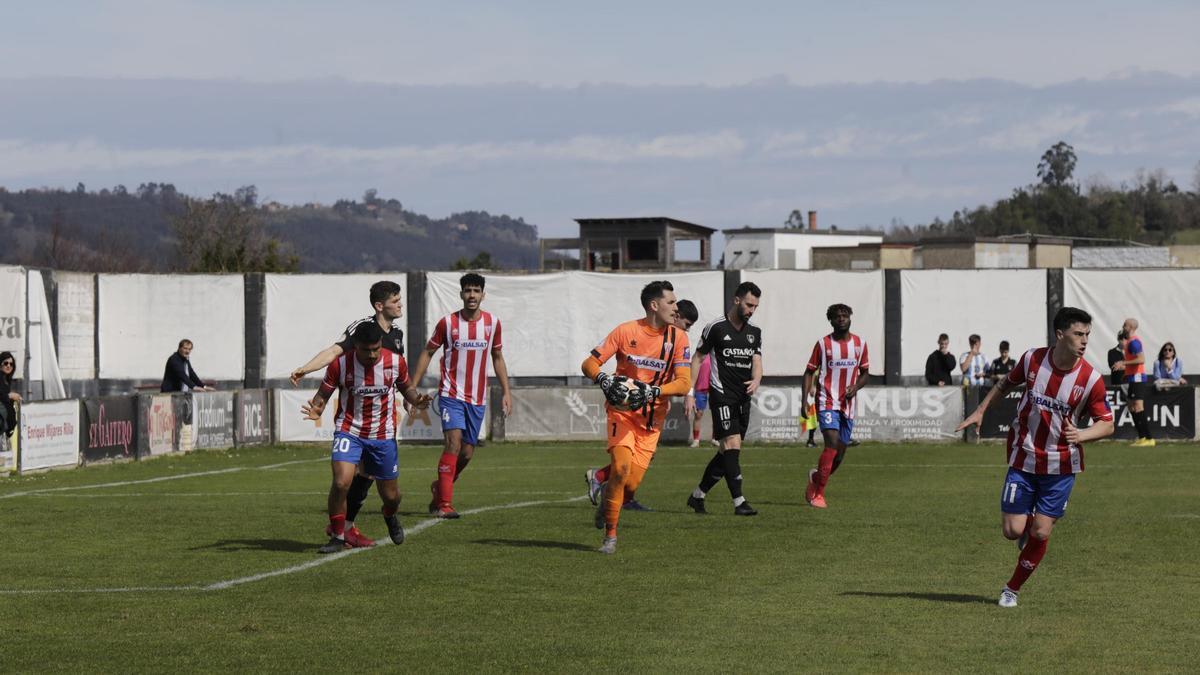 El secreto de Alberto Benito, el portero asturiano que paró 12 de 15 penaltis una temporada ...