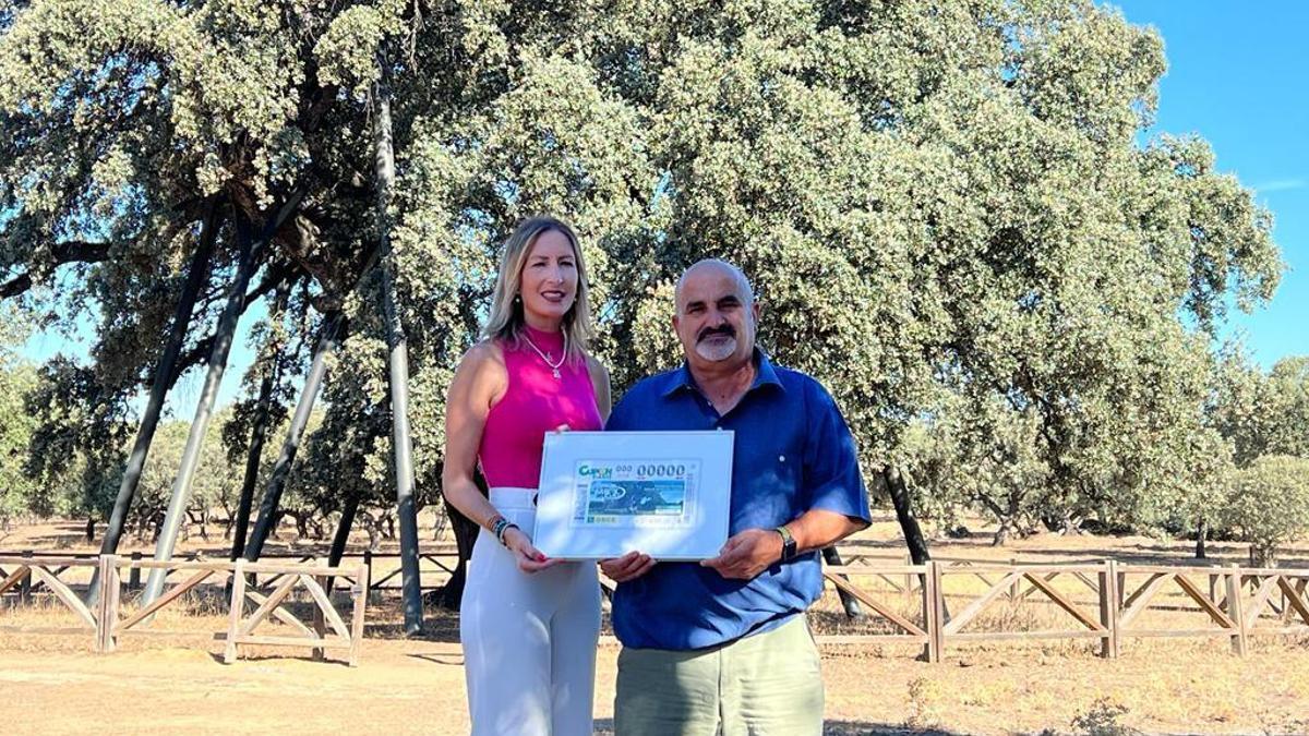 La Terrona, la encina más grande del mundo, imagen del cupón de la ONCE