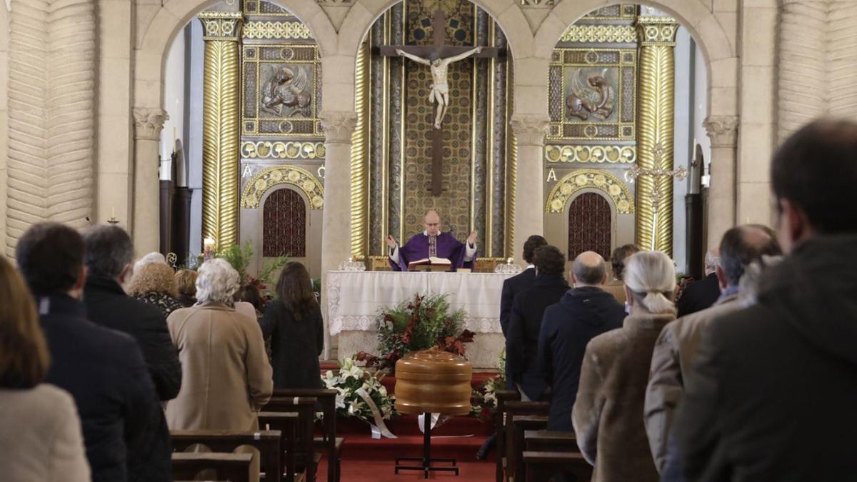 Adiós en Somió al empresario Ángel Cadavieco, de Almacenes Delca - La ...