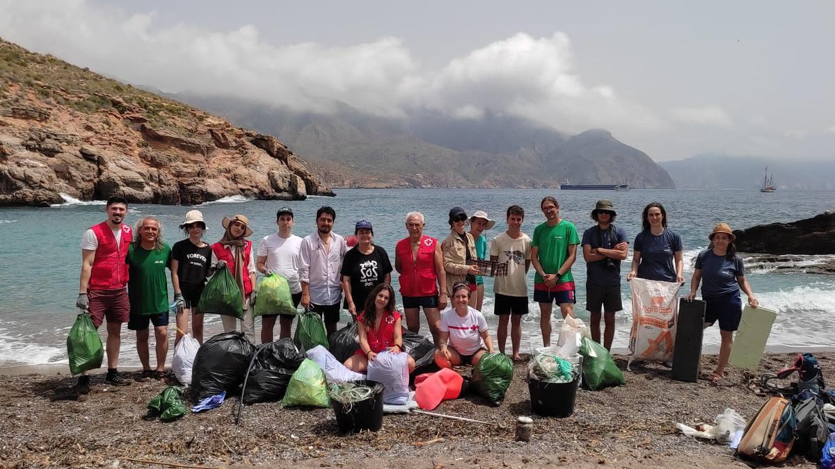 Basuraleza | Más de 6.000 voluntarios recogieron más de siete toneladas ...