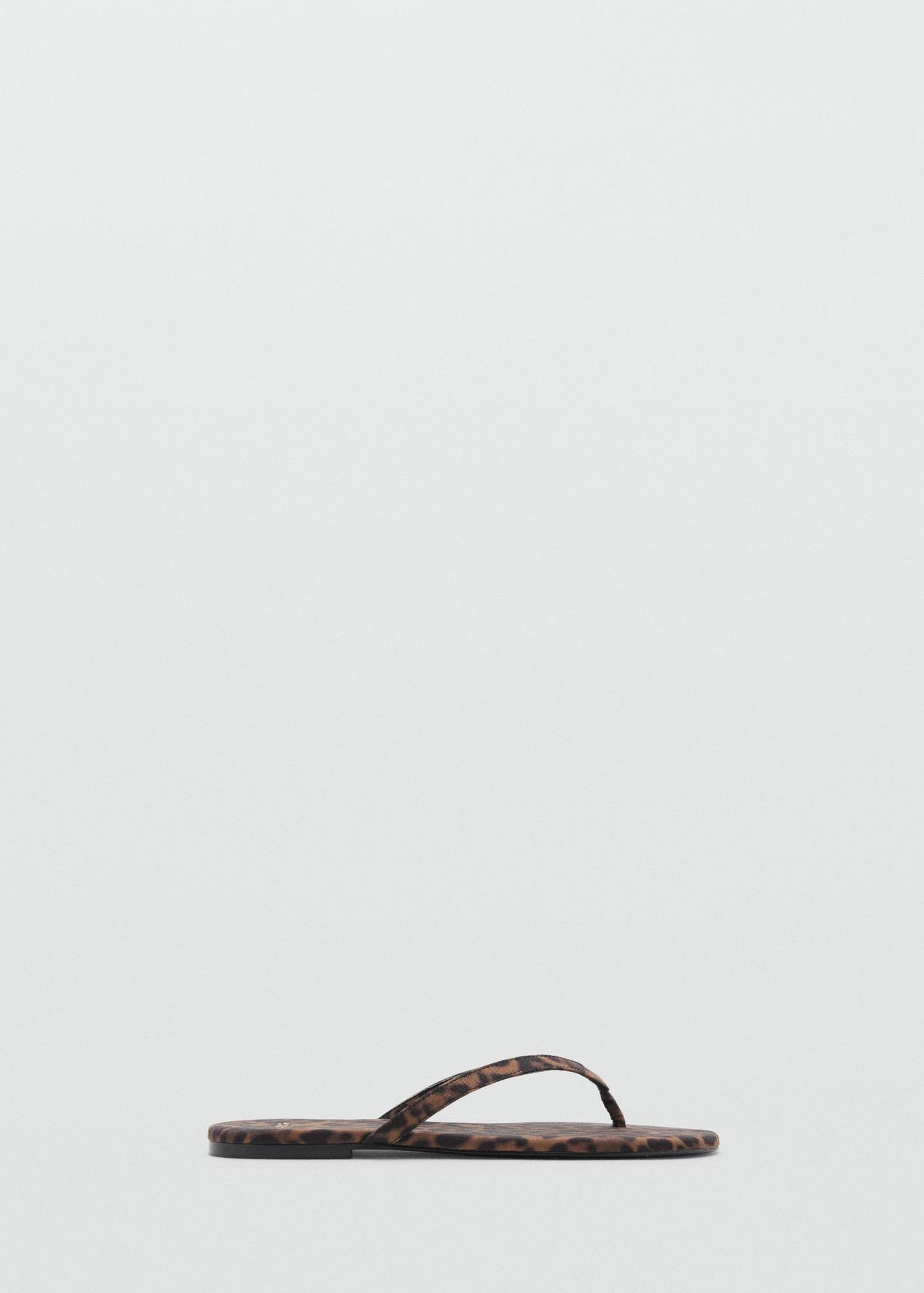 CHANCLAS MANGO MARBELLA | Ni sandalias ni cuñas: las chanclas son el ...