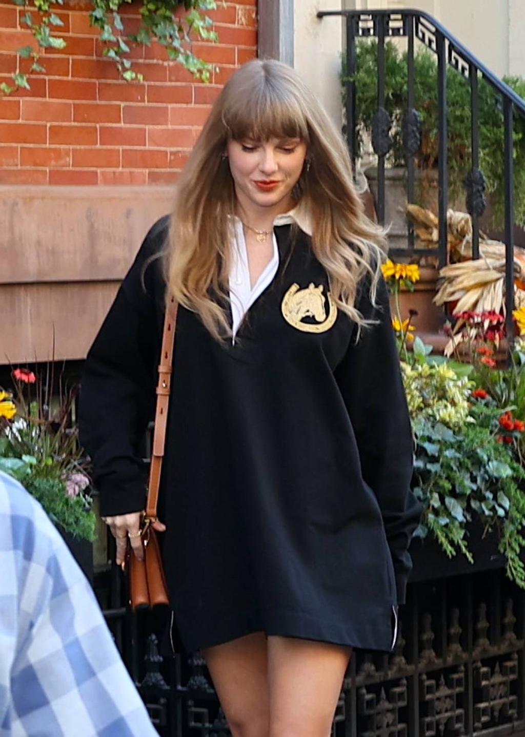 TAYLOR SWIFT | Taylor Swift prueba a llevar un polo como vestido y el ...