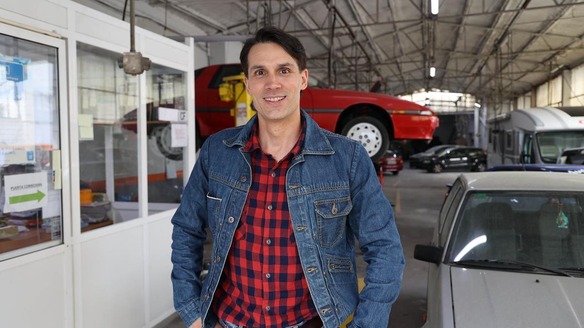 El policía vigués Ismael Rodríguez se estrena en el cine con “El precio ...