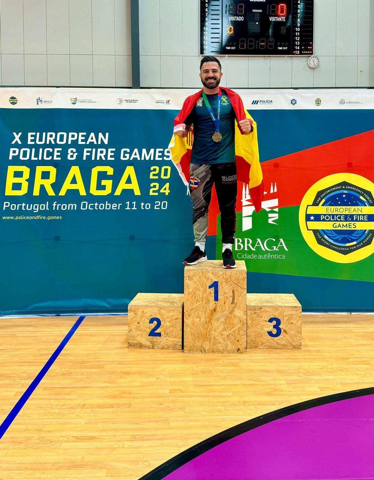 KICKBOXING ANTONIO PONCE ORO | El guardia civil cordobés Antonio Ponce ...