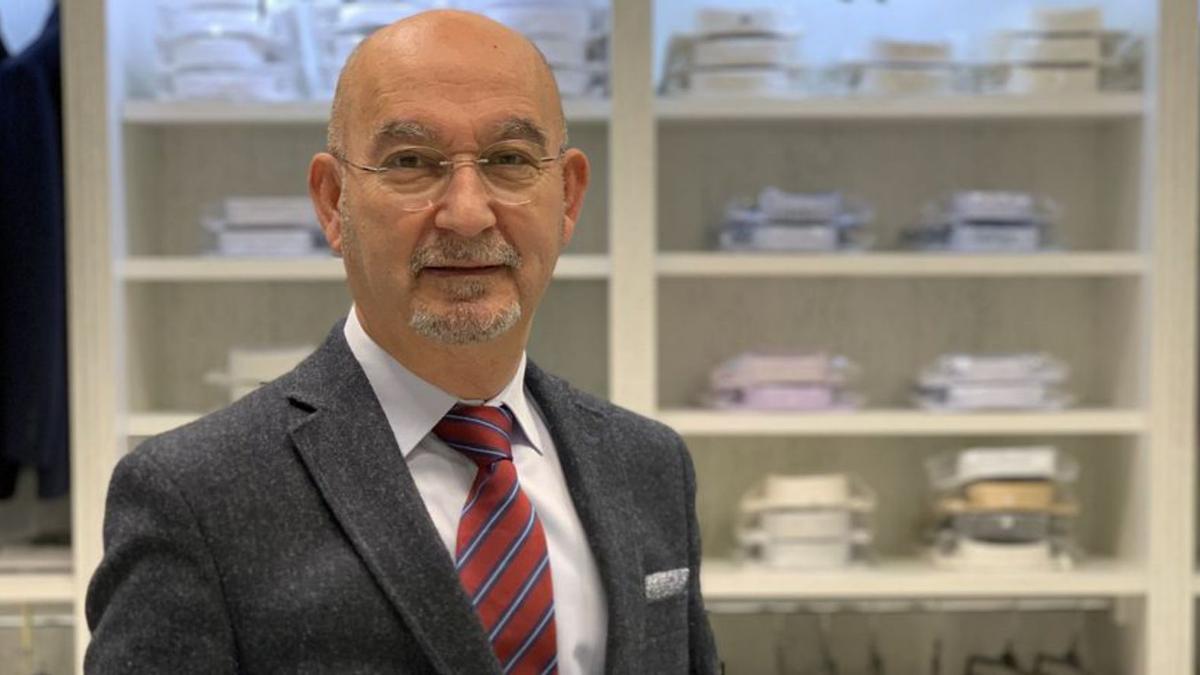 La jubilación del fundador pone fin a la actividad comercial de Surcos - La Nueva España