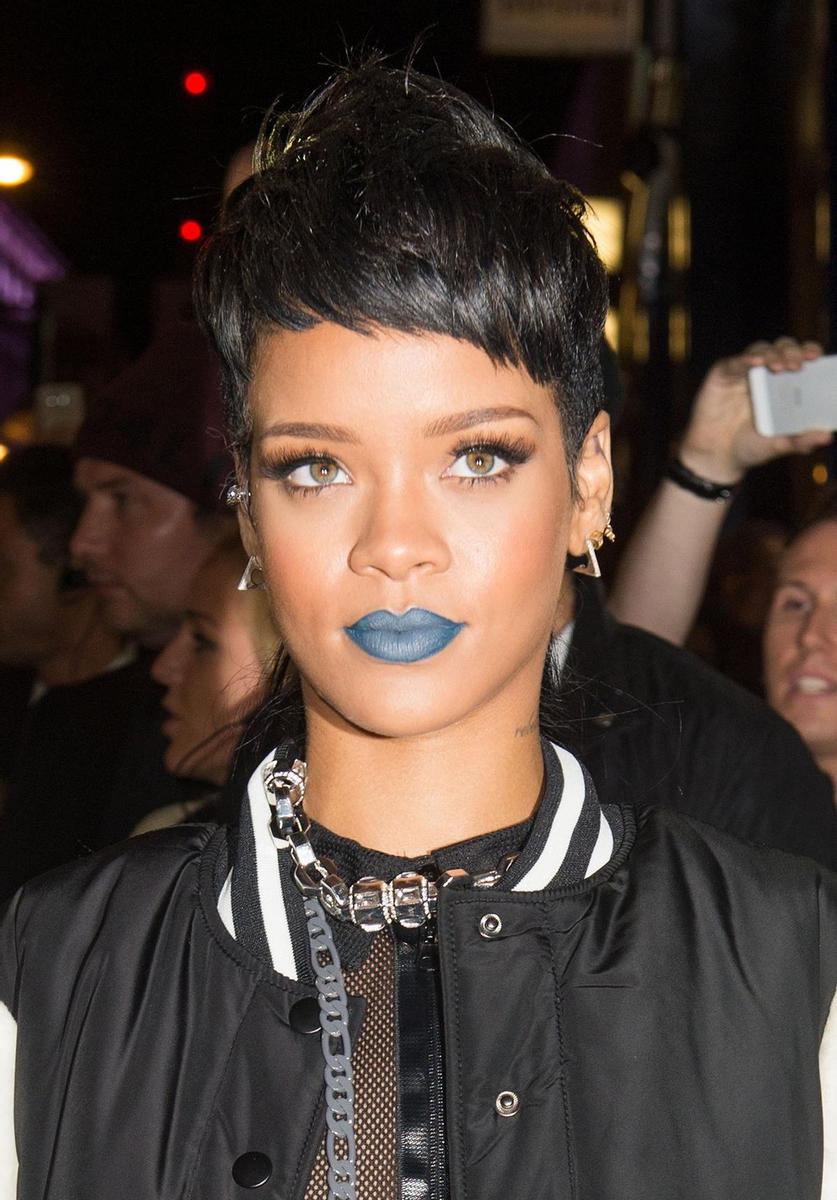 Los looks beauty de Rihanna - Woman