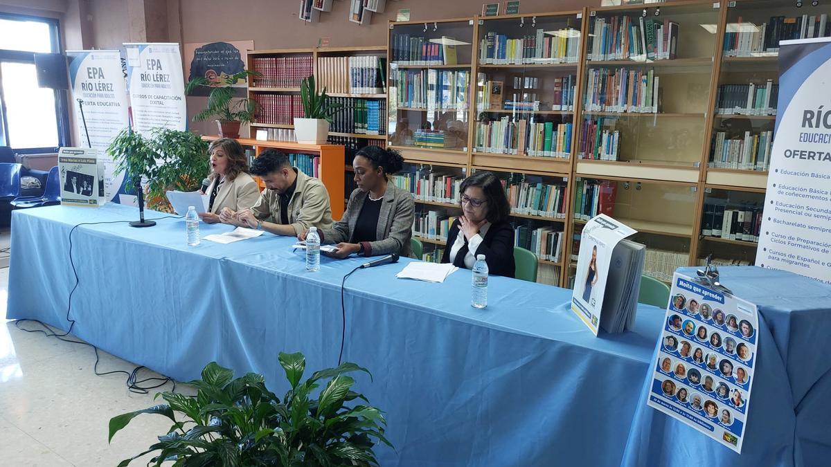 Charla de Pablo Marcos, Indio Díaz e Melania Rodríguez no EPA Río Lérez