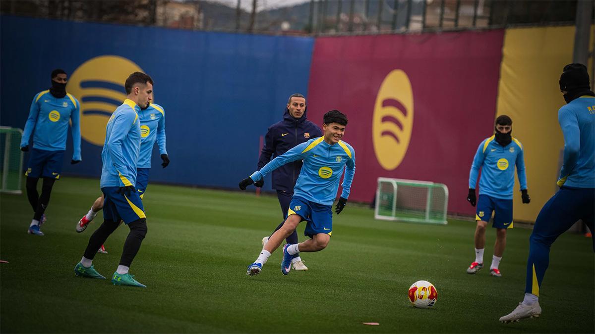 Los rondos del Barça...¡imposible estar en el centro!