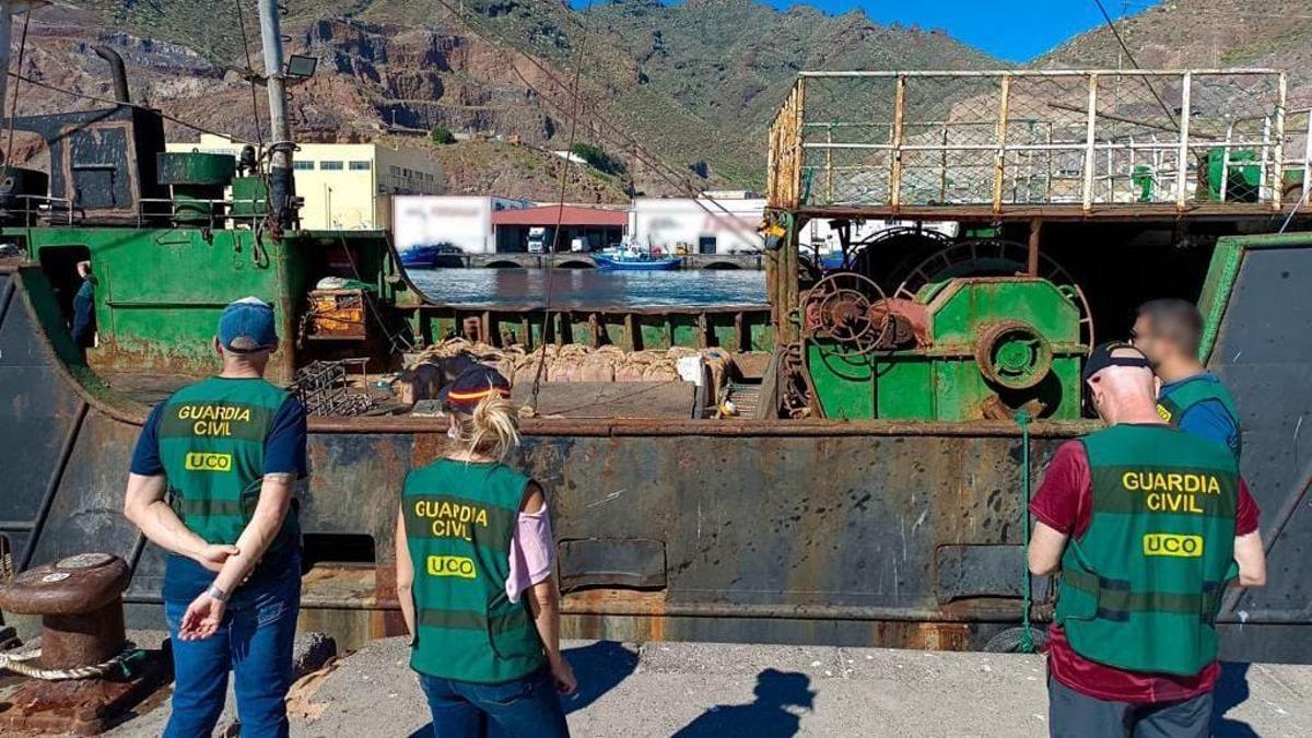NARCOTRÁFICO VIGO: El barco con 3.300 kilos de coca iba directo a Galicia