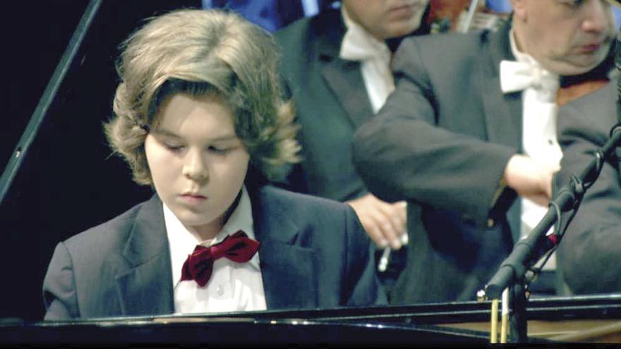 El niño prodigio del piano que hace pop